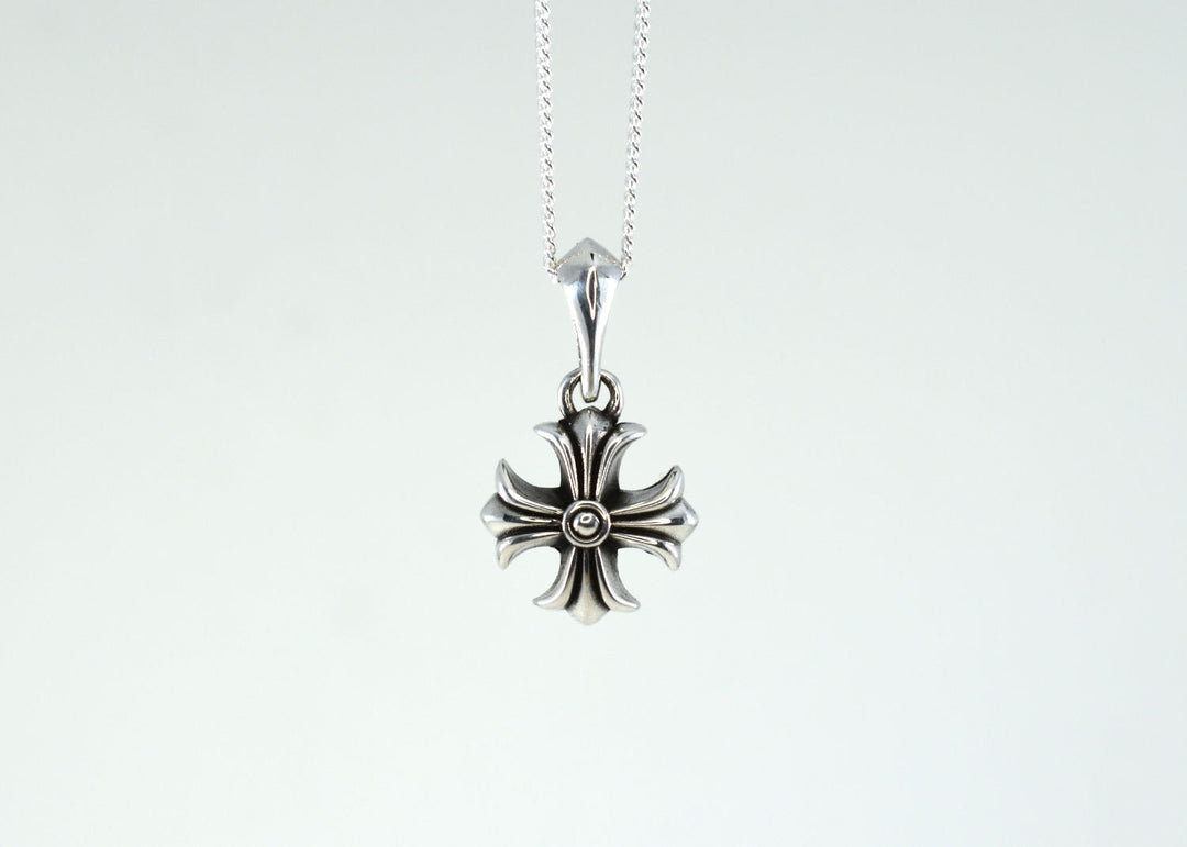 Gothic Crosslet | Handcrafted by Silver Luthier