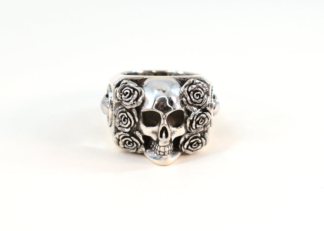 Skull & Roses Signet Ring | Handcrafted by Silver Luthier