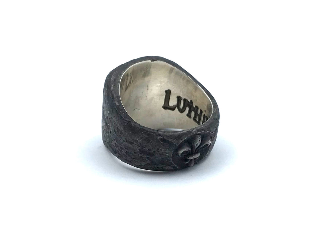 Valor Ring | Handcrafted by Silver Luthier