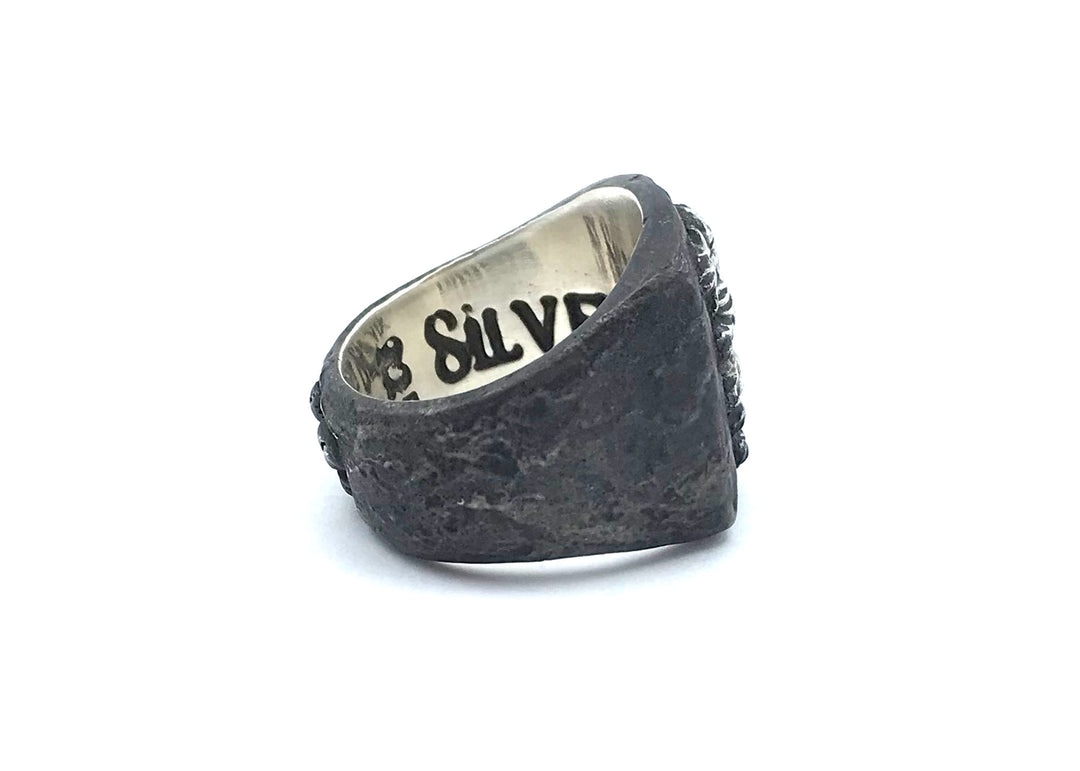 Valor Ring | Handcrafted by Silver Luthier